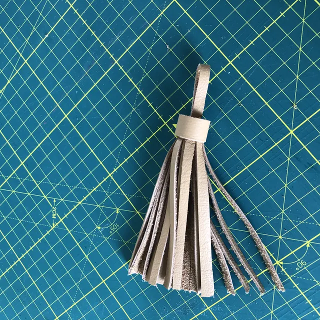 Lederquasten selber machen | Anleitung